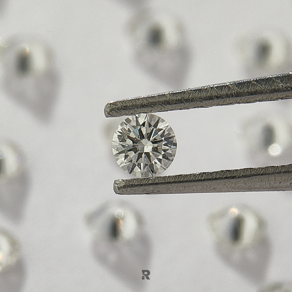 Buy 0.09mm to 3.70mm Round Calibrated Diamond | Diamonds Supplier