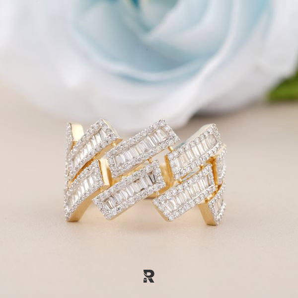 Screw Natural Diamond Ring